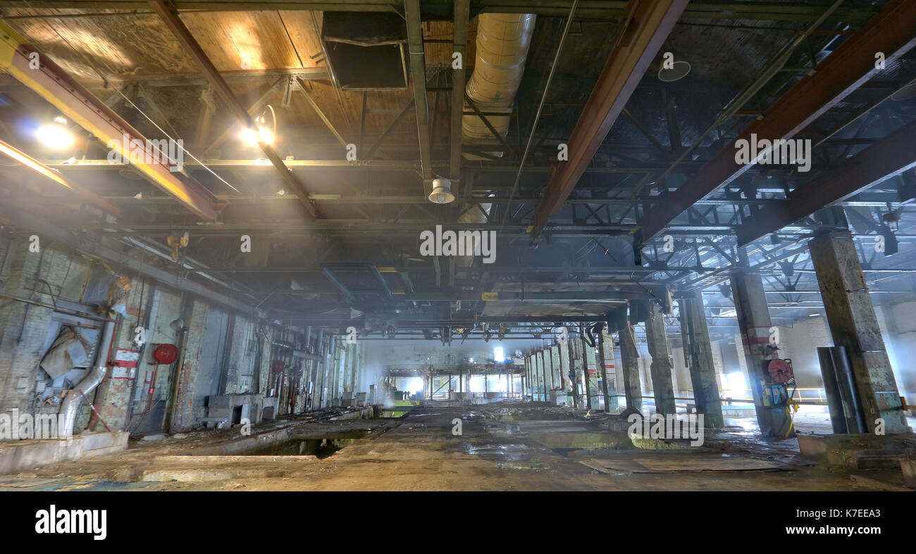 Paper machines hi-res stock photography and images - Alamy