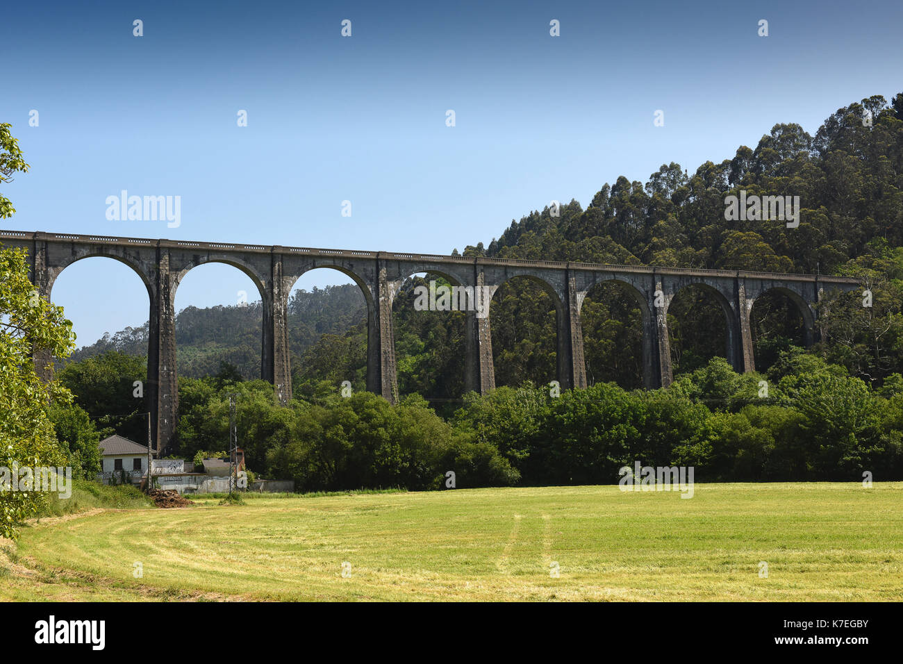 Old viaduct hi-res stock photography and images - Alamy