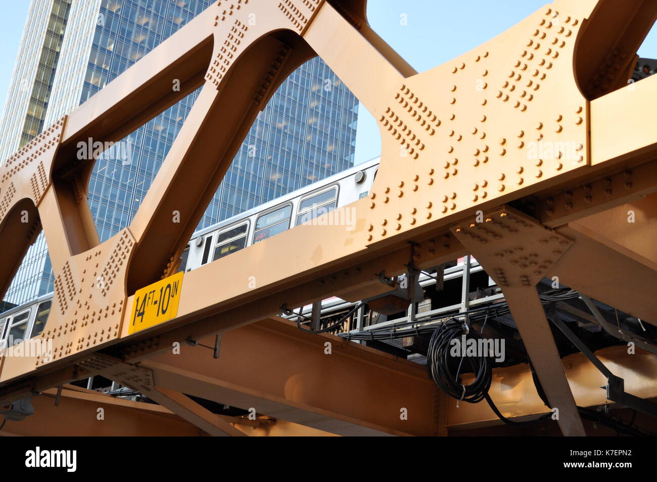 Train bridge in downtown Chicago Stock Photo - Alamy