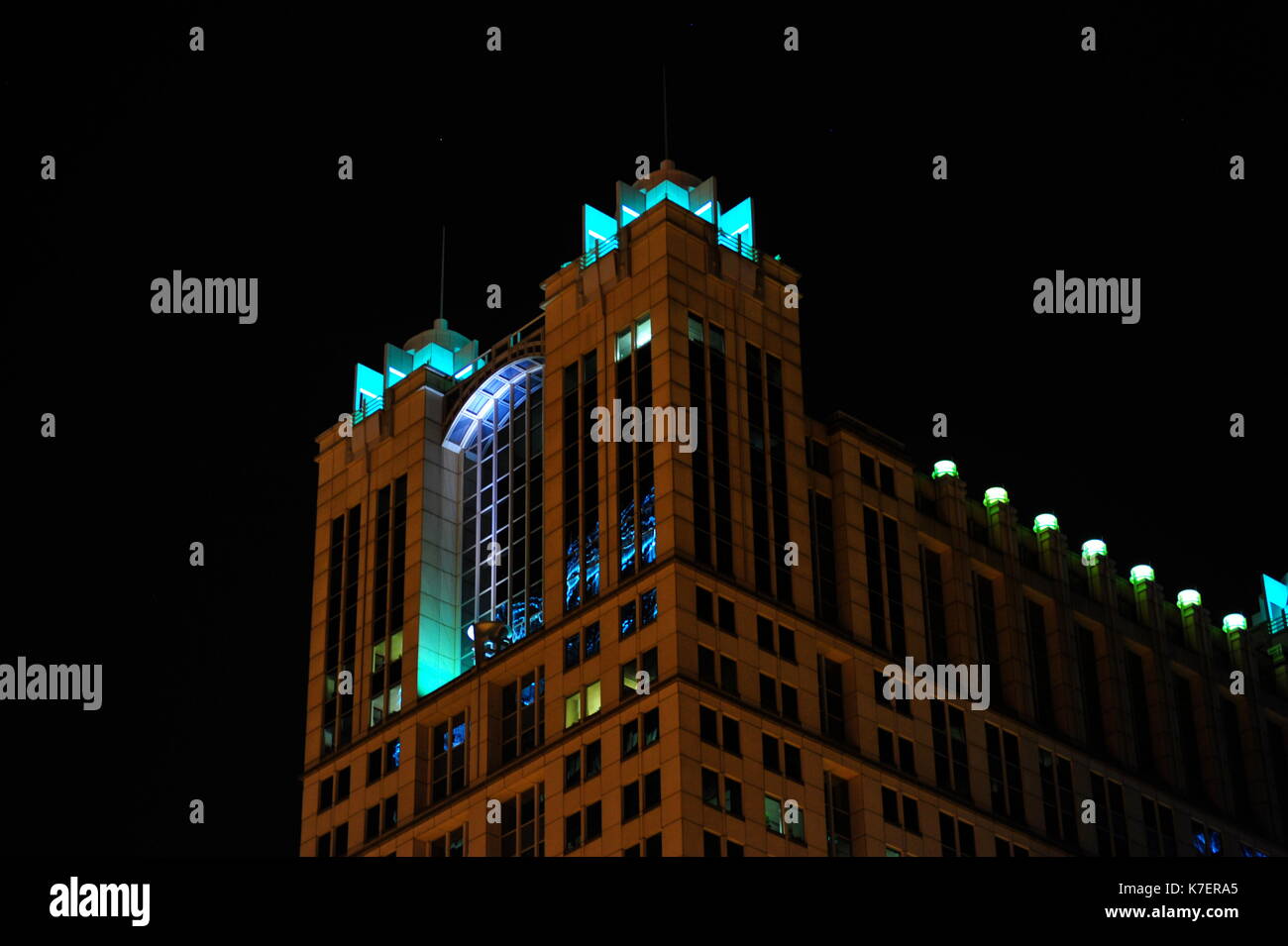 Chicago style windows on building hi-res stock photography and images ...