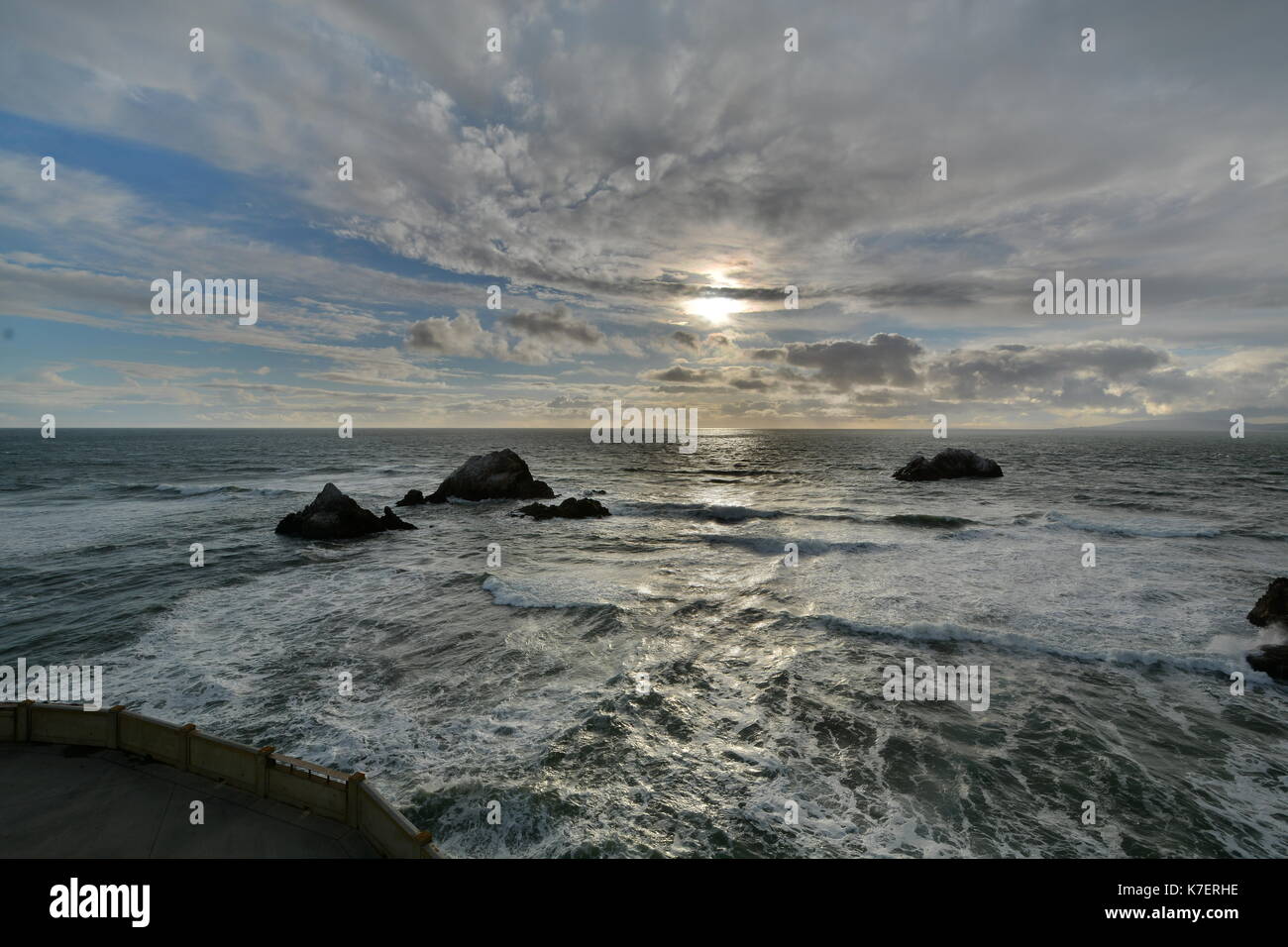 Expansive blue ocean hi-res stock photography and images - Alamy