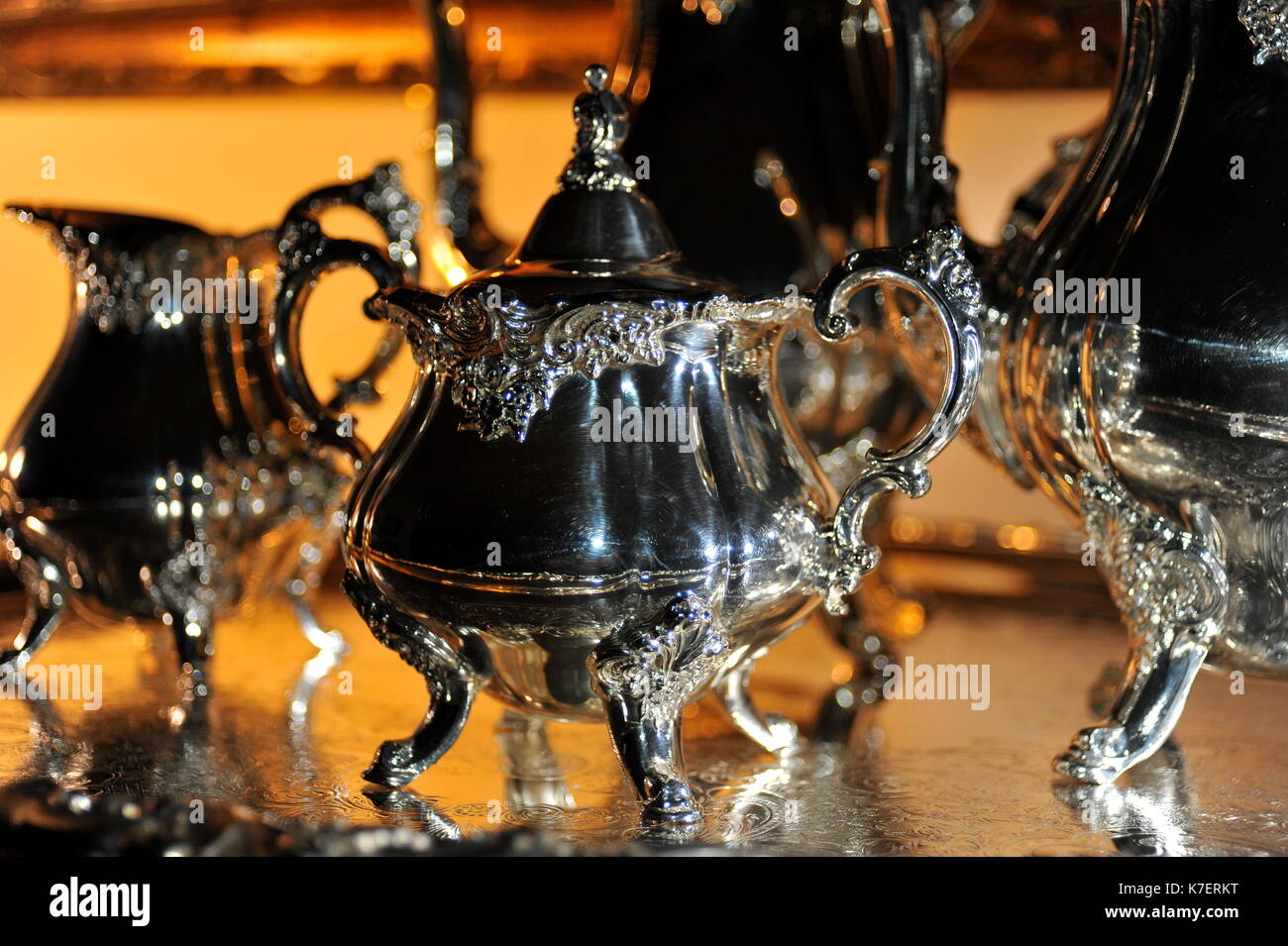 handlePhoto of silver using strobes Stock Photo - Alamy