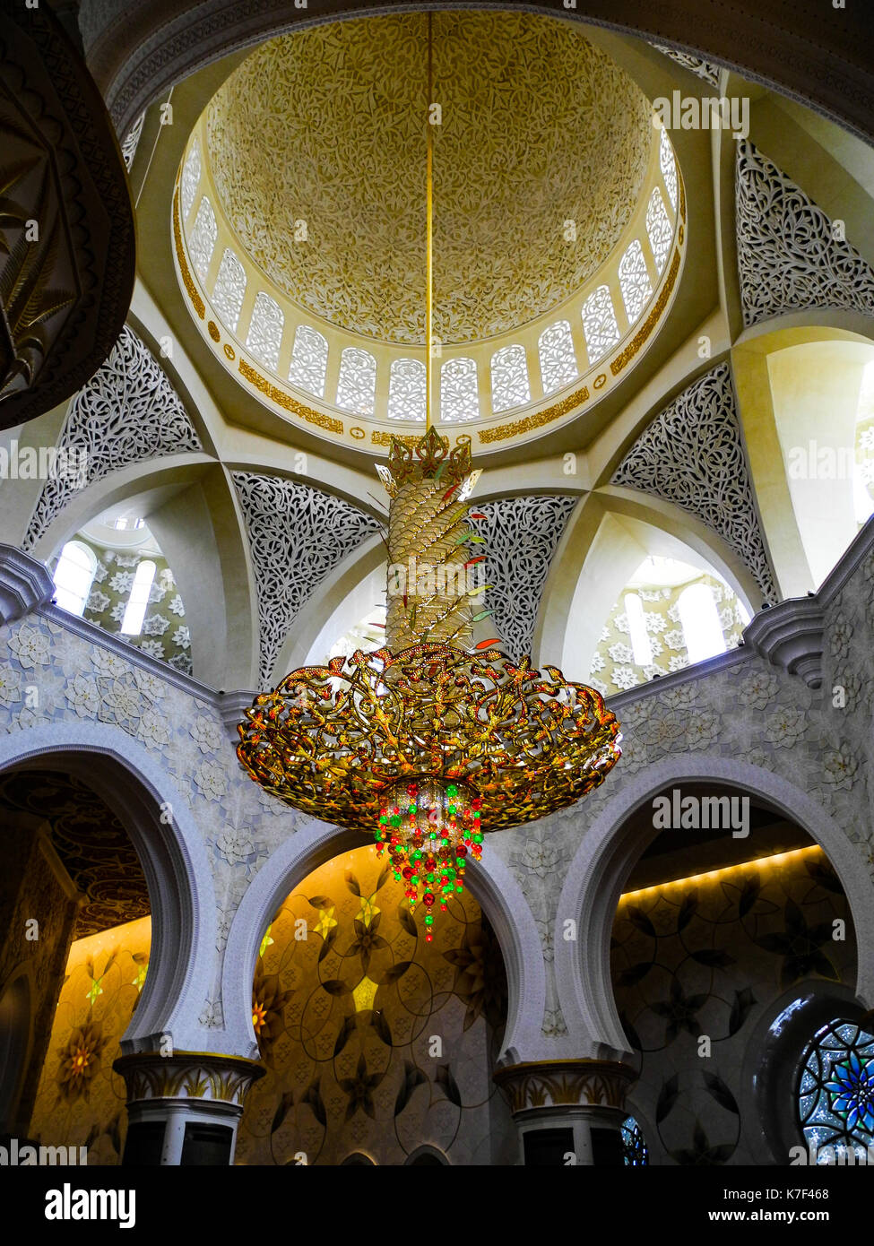 Sheikh khalifa mosque hi-res stock photography and images - Alamy