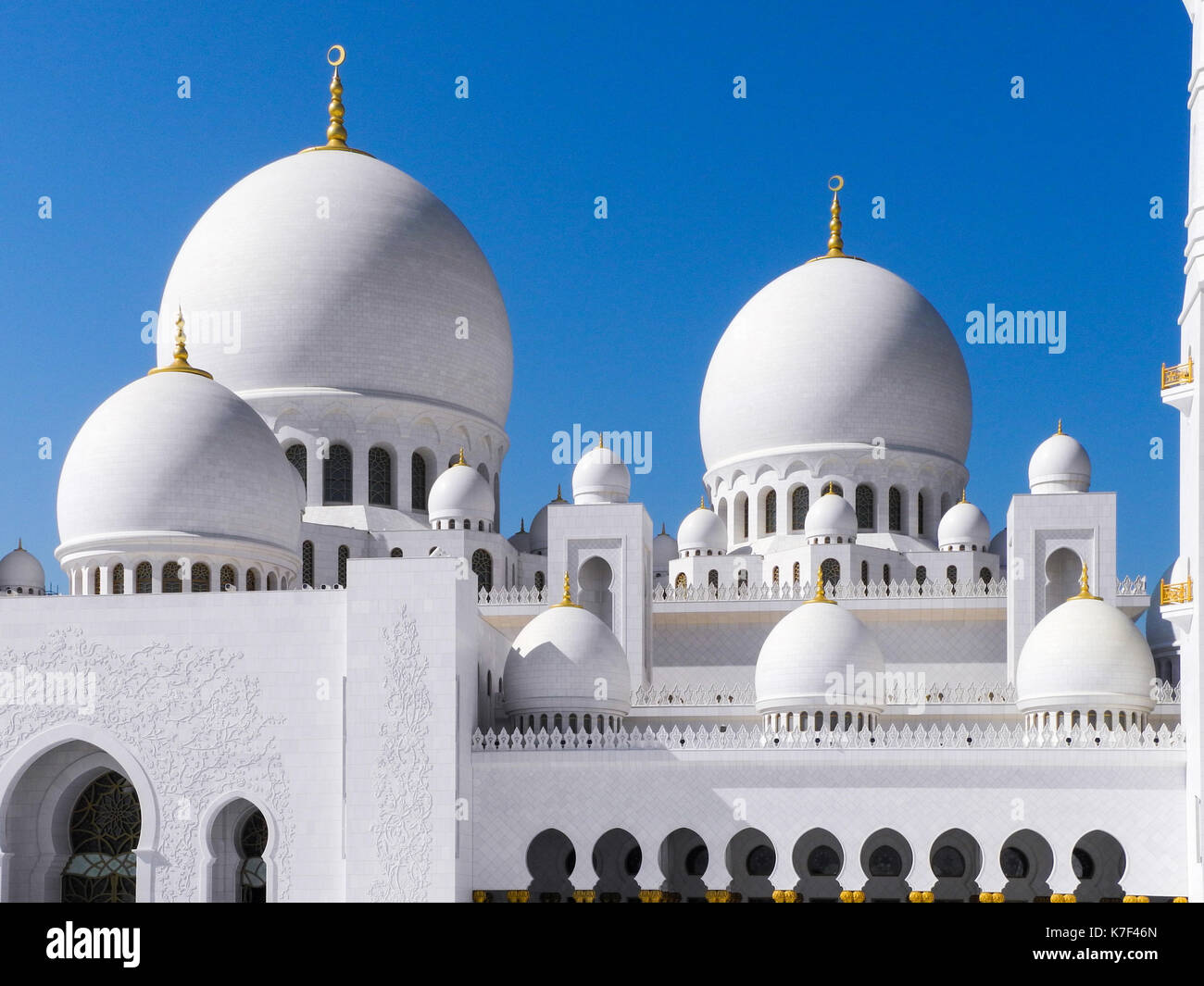 view of domes -Sheikh Zayed mosque Stock Photo - Alamy
