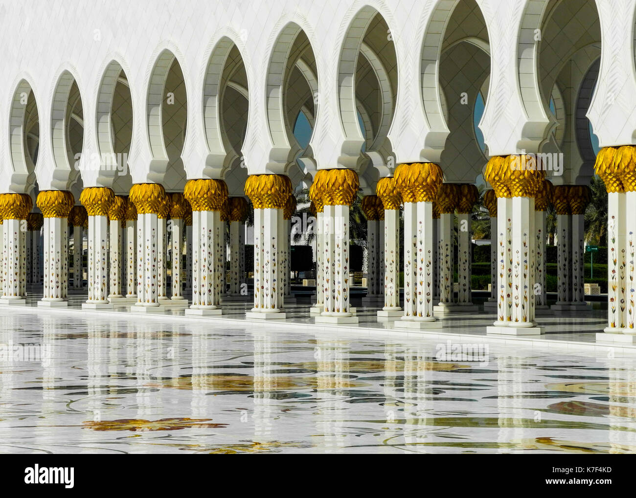 Grand Mosque Abu Dhabi -Al Zayed Stock Photo - Alamy