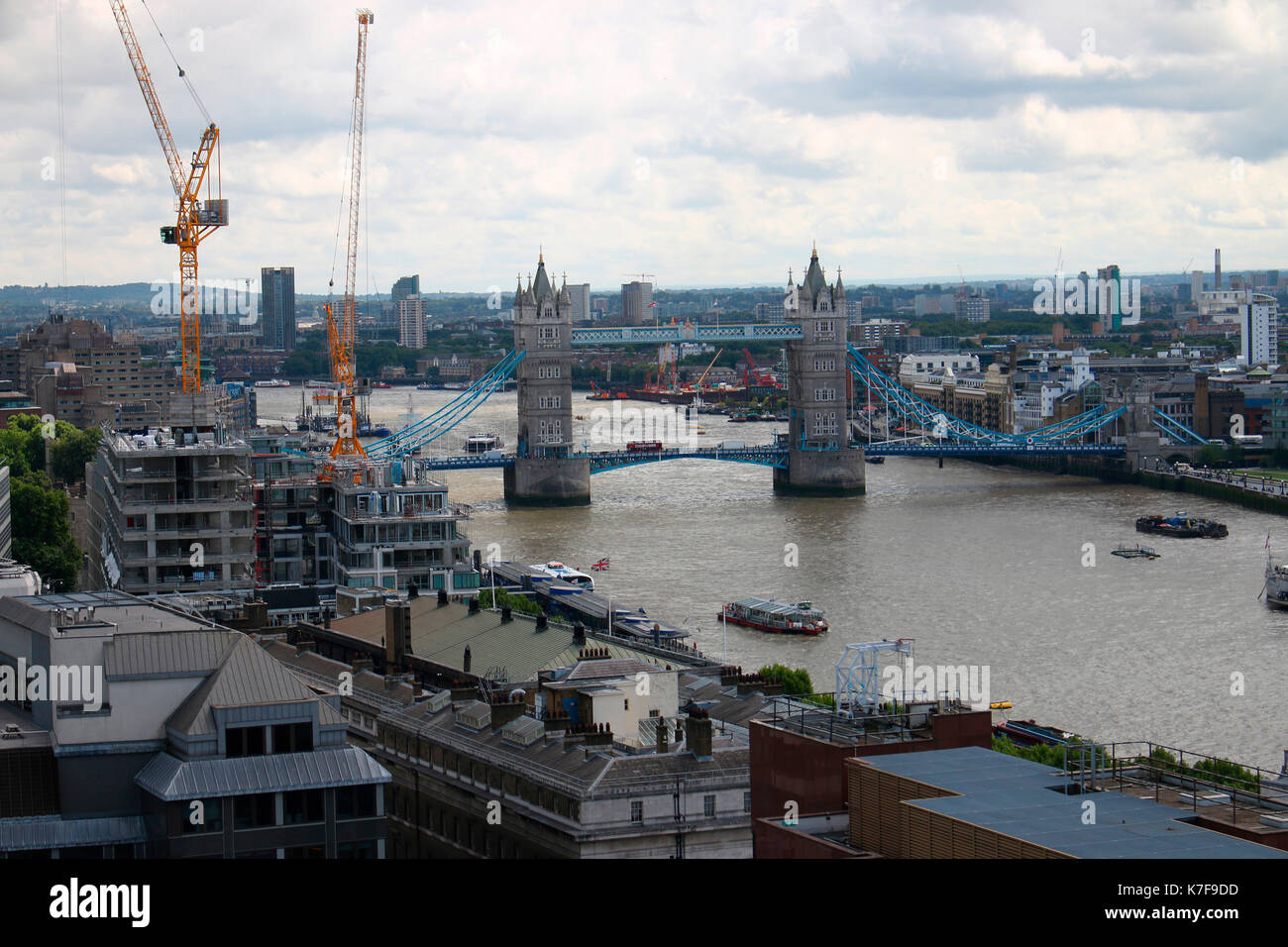 Tower Bridge, Themse, London, England Stock Photo - Alamy