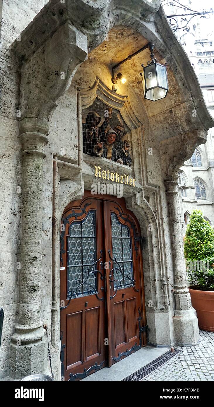 Ratskeller munich hi-res stock photography and images - Alamy