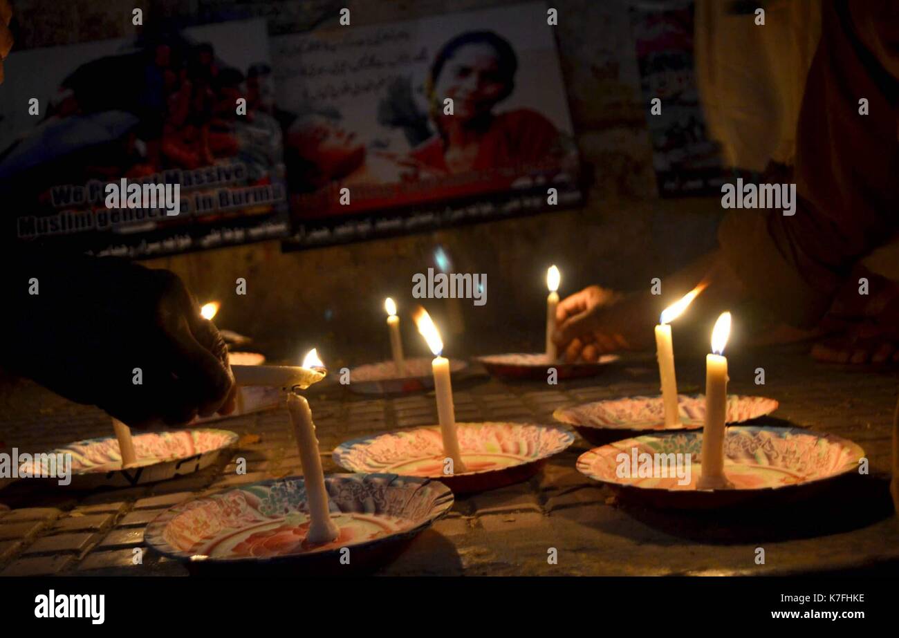 Hyderabad, Pakistan. 15th Sep, 2017. Candles been burned by the eunuchs ...