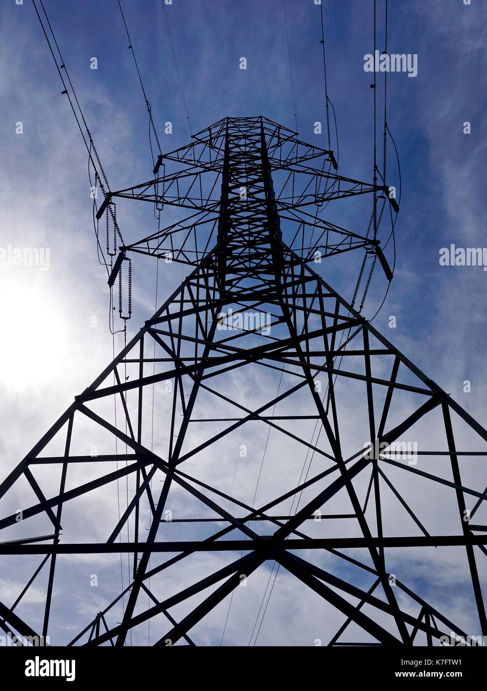 Straight line supply hi-res stock photography and images - Alamy