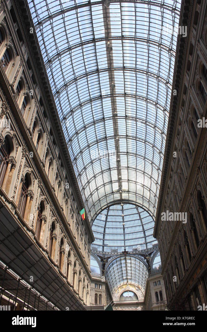 Glass roofed arcade hi-res stock photography and images - Alamy