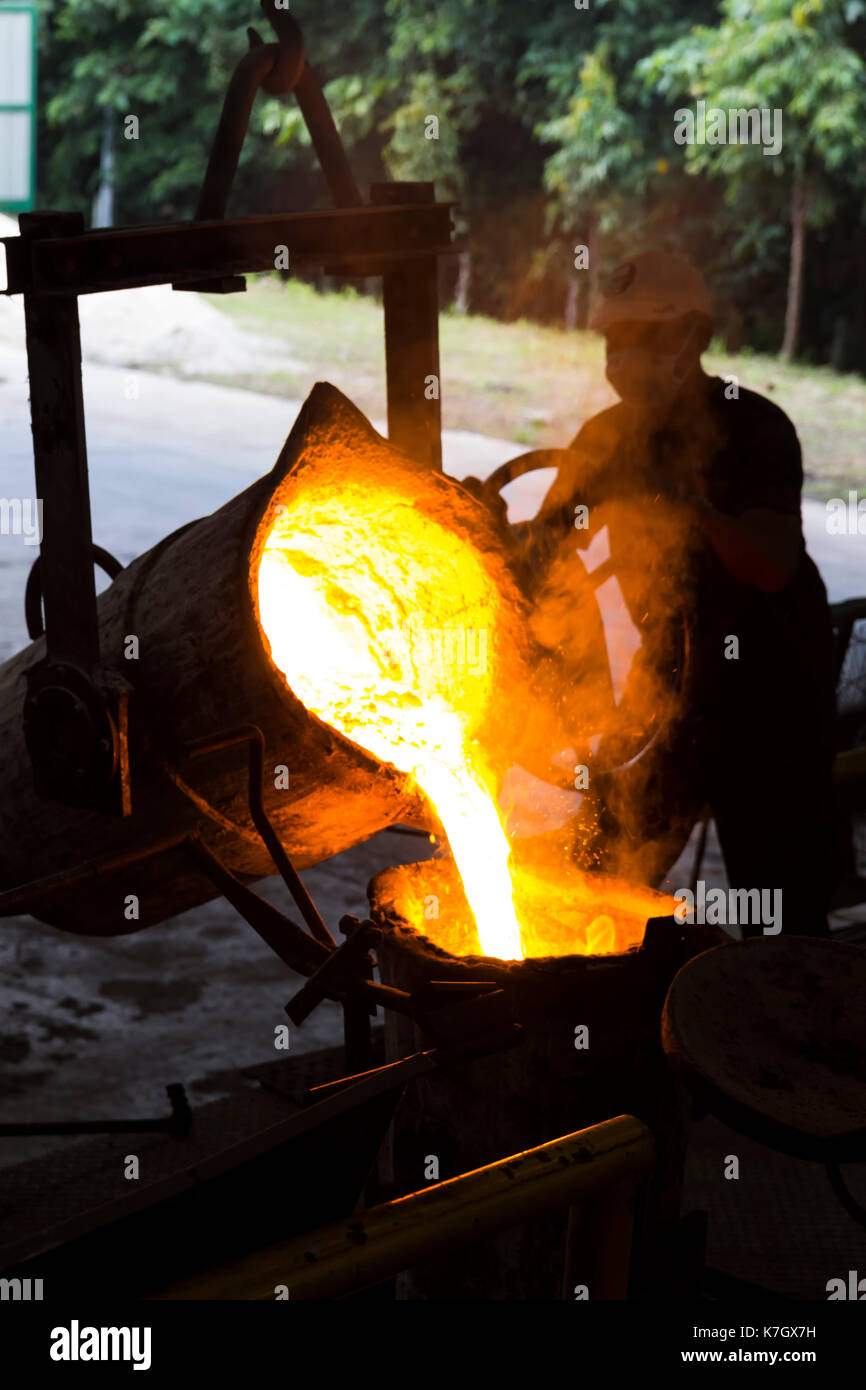 Ferrous Liquid High Resolution Stock Photography and Images - Alamy