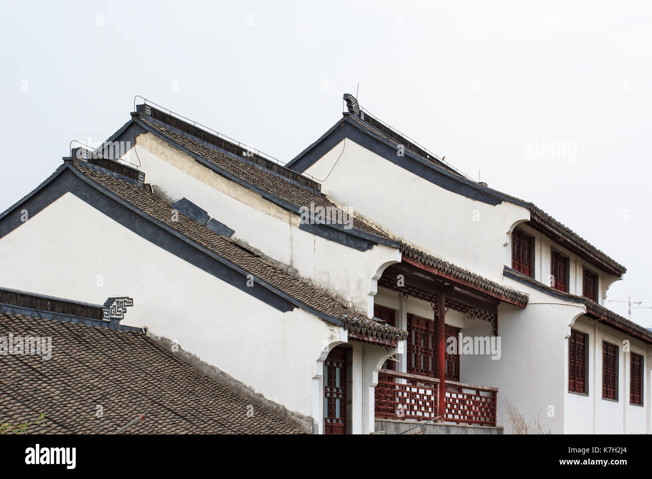Chinese style garden buildings hi-res stock photography and images - Alamy