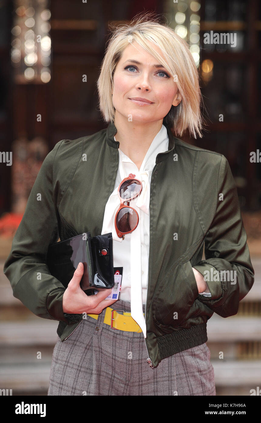 Lisa rogers hi-res stock photography and images - Alamy