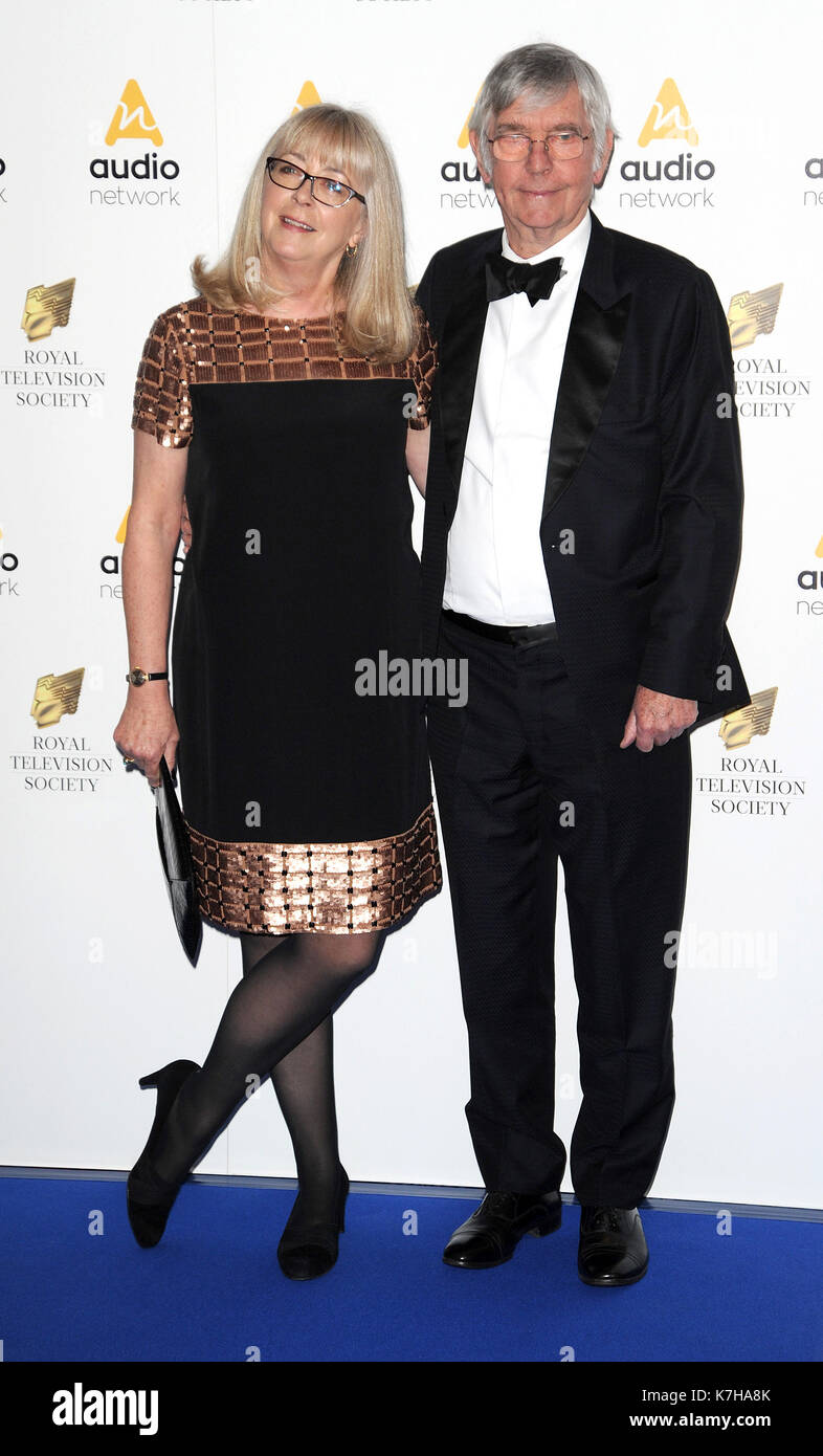 Courtenay arms hotel hi-res stock photography and images - Alamy