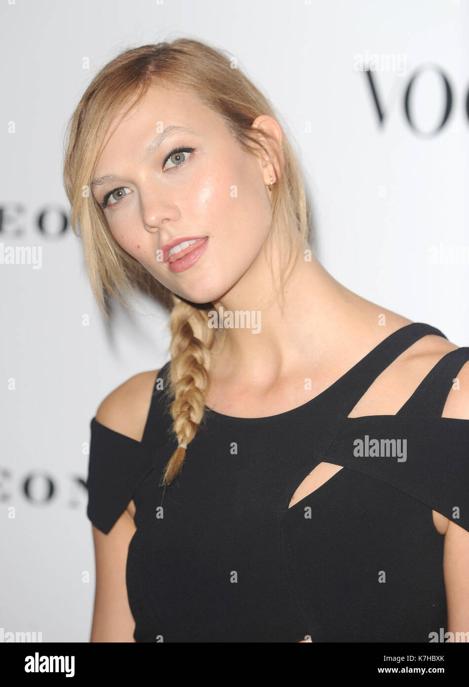 Photo Must Be Credited ©Kate Green/Alpha Press 079965 09/02/2016 Karlie ...