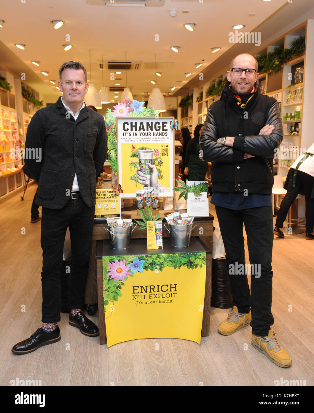 Black nike socks hi-res stock photography and images - Alamy