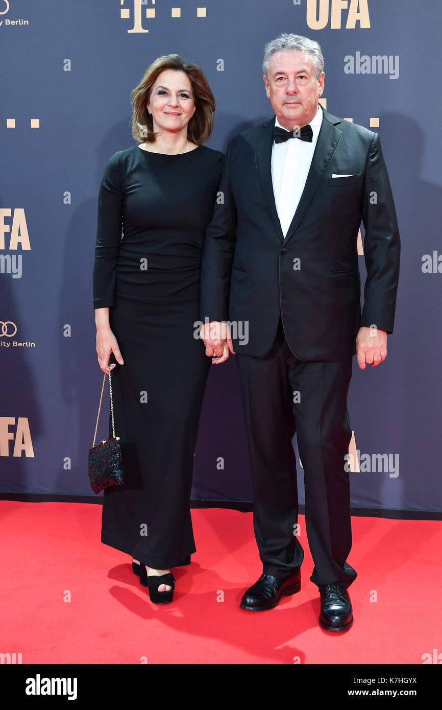 Berlin, Germany. 15th Sep, 2017. The actress Martina Gedeck and her ...