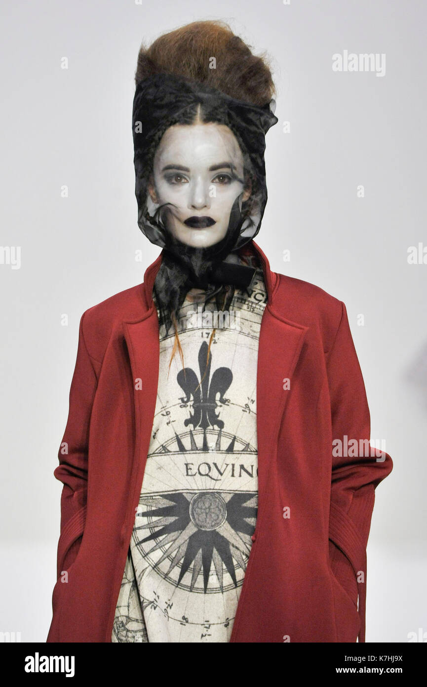 John stephen fashion designer hi-res stock photography and images - Alamy