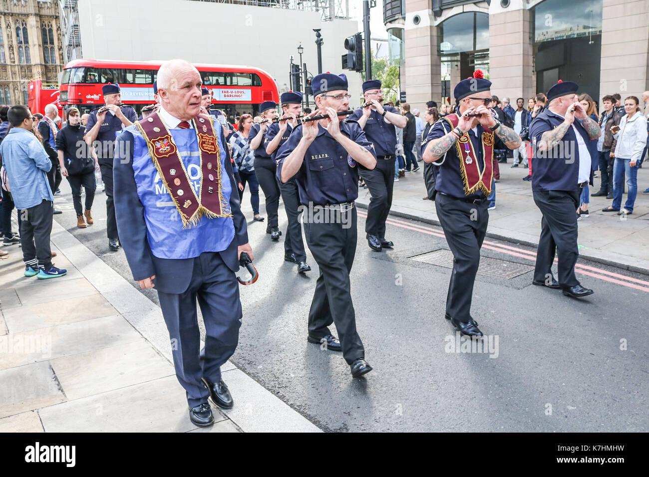 Lord carson parade hi-res stock photography and images - Alamy