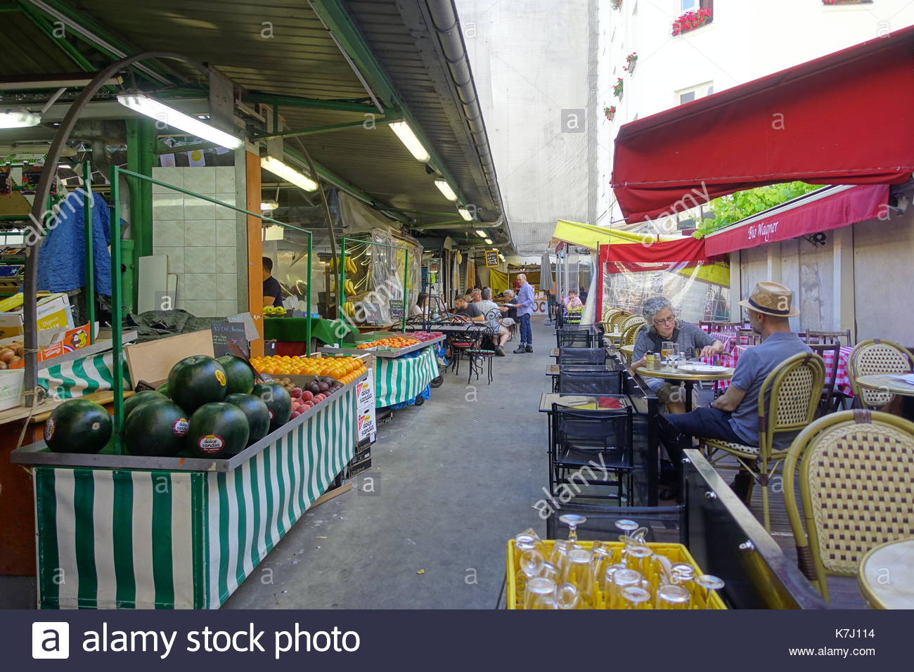 Marche Des Enfants Rouges Stock Photos & Marche Des Enfants Rouges ...