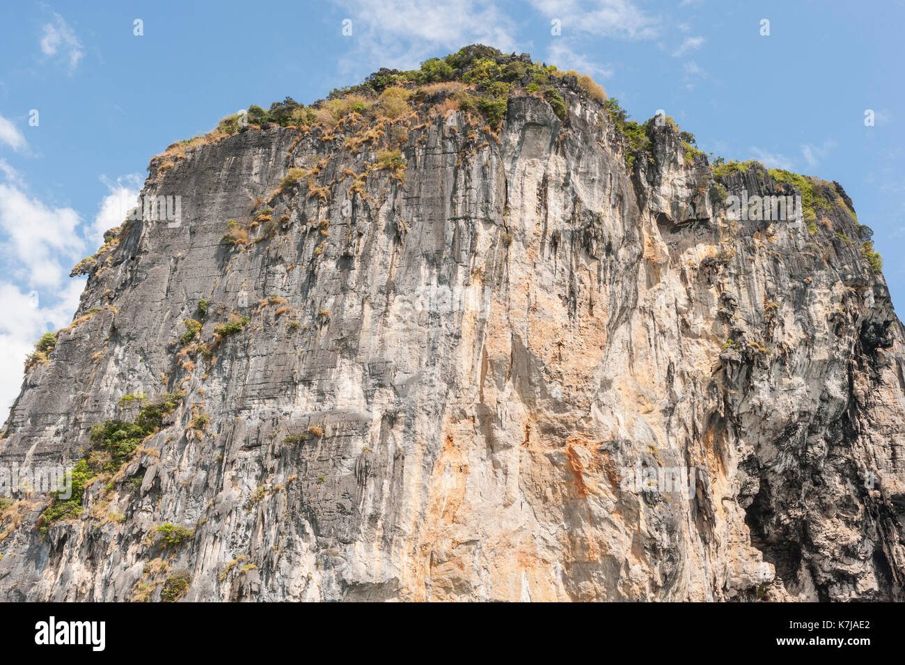 Karst limestone rocks hi-res stock photography and images - Alamy