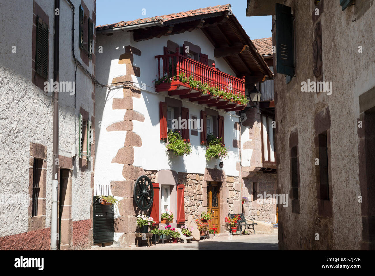 Typical basque house hi-res stock photography and images - Alamy