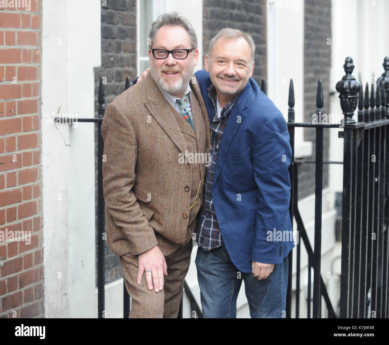 Vic reeves and bob mortimer hi-res stock photography and images - Alamy