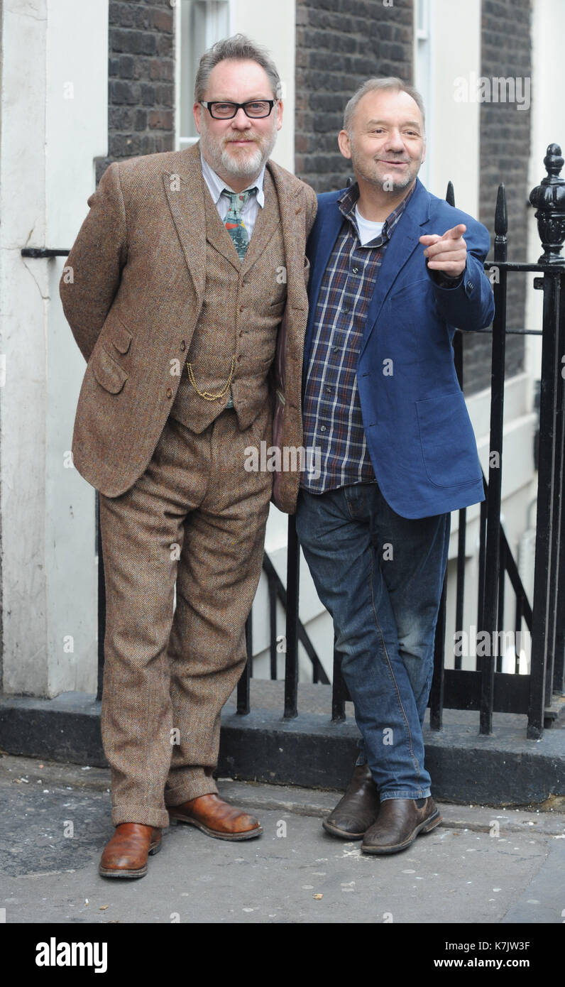 Vic reeves and bob mortimer hi-res stock photography and images - Alamy