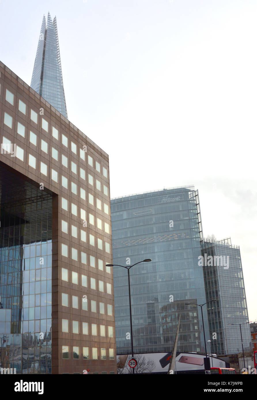 News corp building london hi-res stock photography and images - Alamy