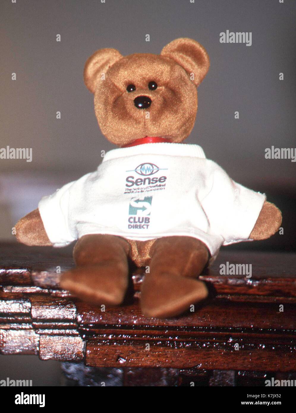 ©ALPHA 039129 19/01/2000 CATHERINE HARTLEY'S 'CHRISTOPHER' THE BEANIE ...