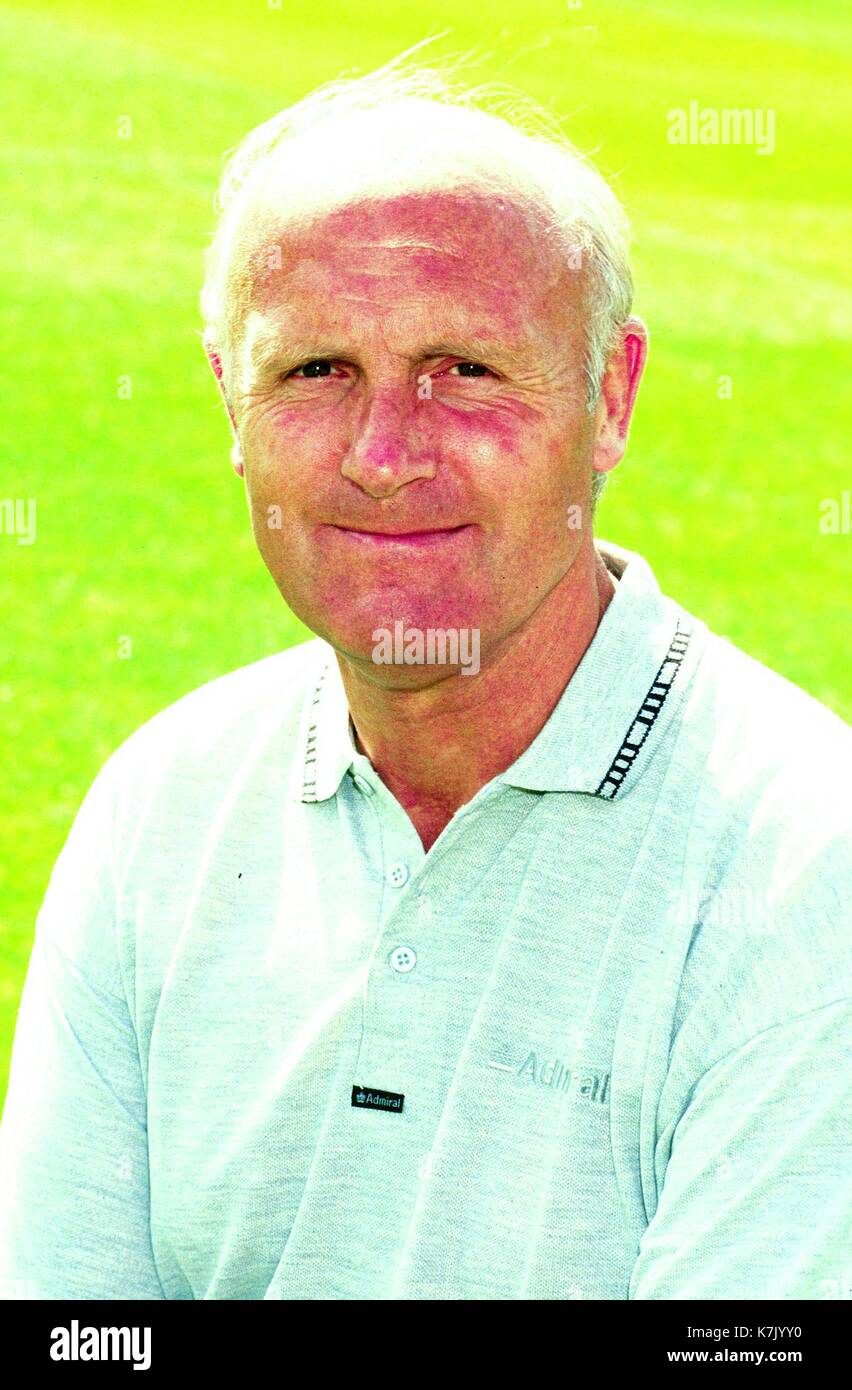 ©ALPHA 050000 08/1991 DON HOWE WIMBLEDON MANAGER LONDON Stock Photo - Alamy