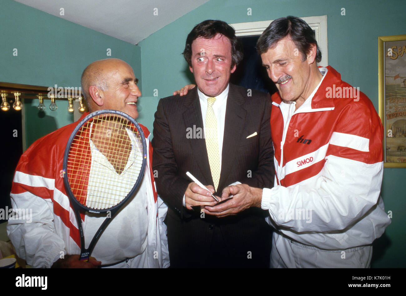 Photo Must Be Credited ©Alpha Press 005063 ( June 1987 ) Warren ...