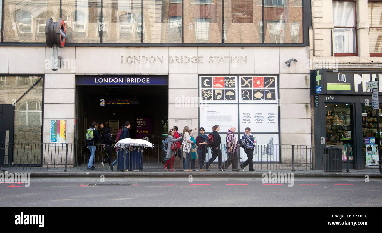 London Bridge tube station Stock Photo - Alamy