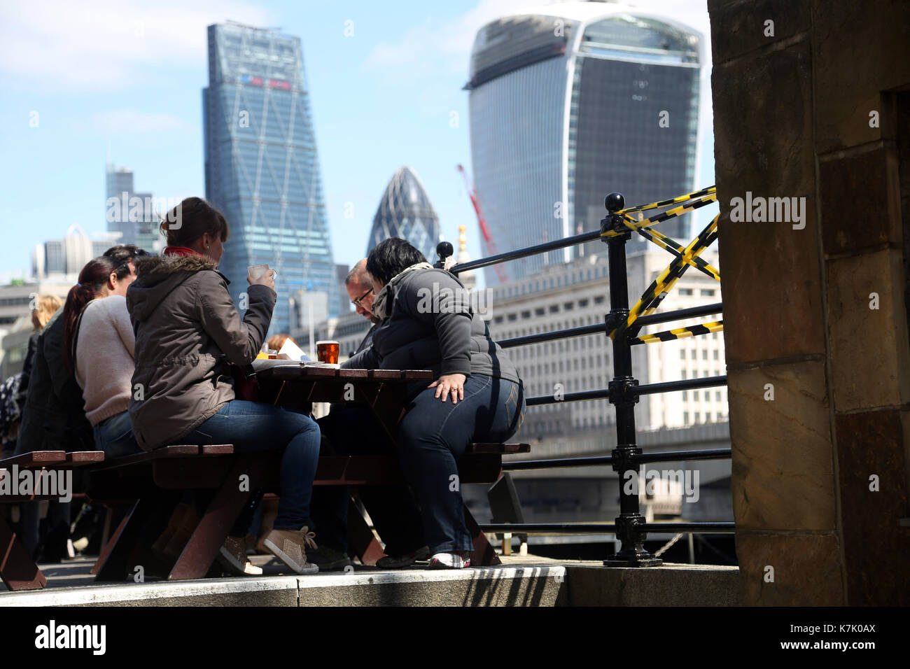 Old Thameside Inn pub Stock Photo - Alamy