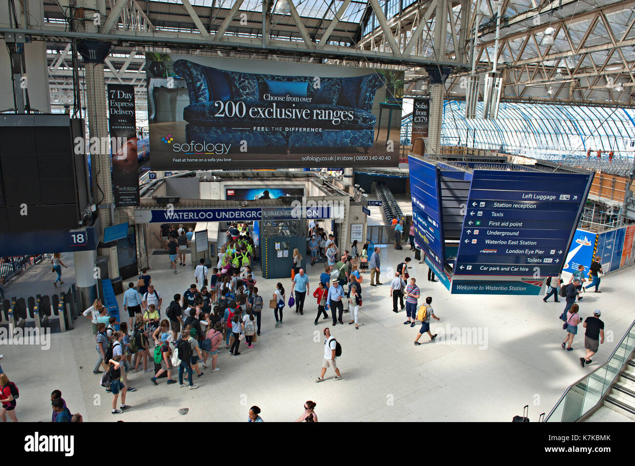 Waterloo rail station hi-res stock photography and images - Alamy