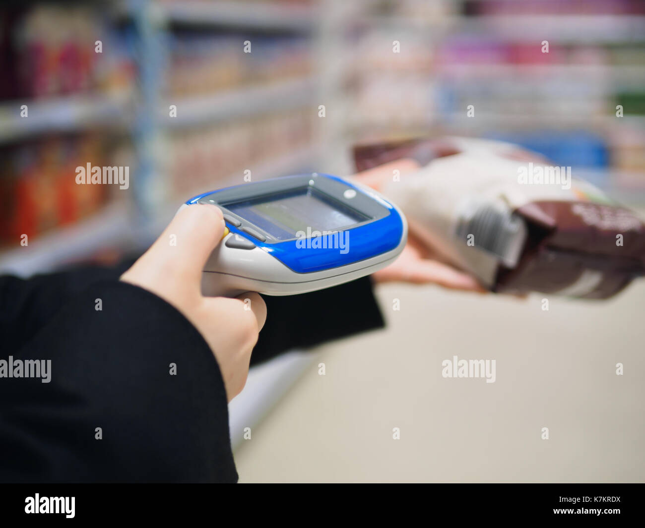 scanning shopping in supermarket Stock Photo - Alamy