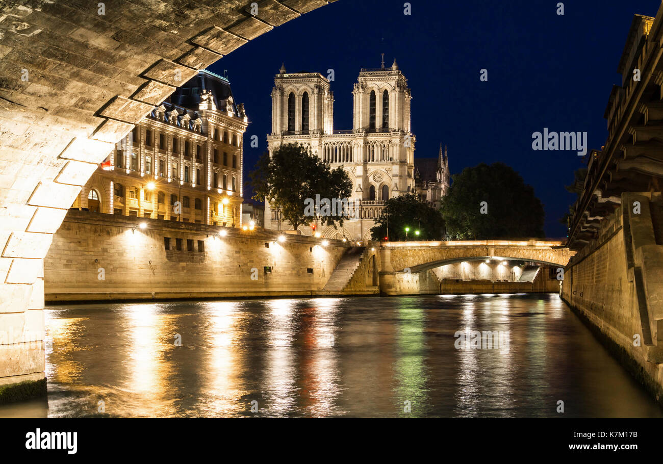 Notre Dame Cathedral at night, Paris, France Stock Photo - Alamy