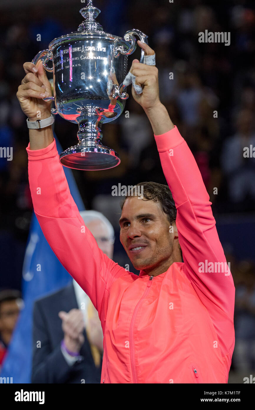 Us open tennis men's winner's trophy hi-res stock photography and ...