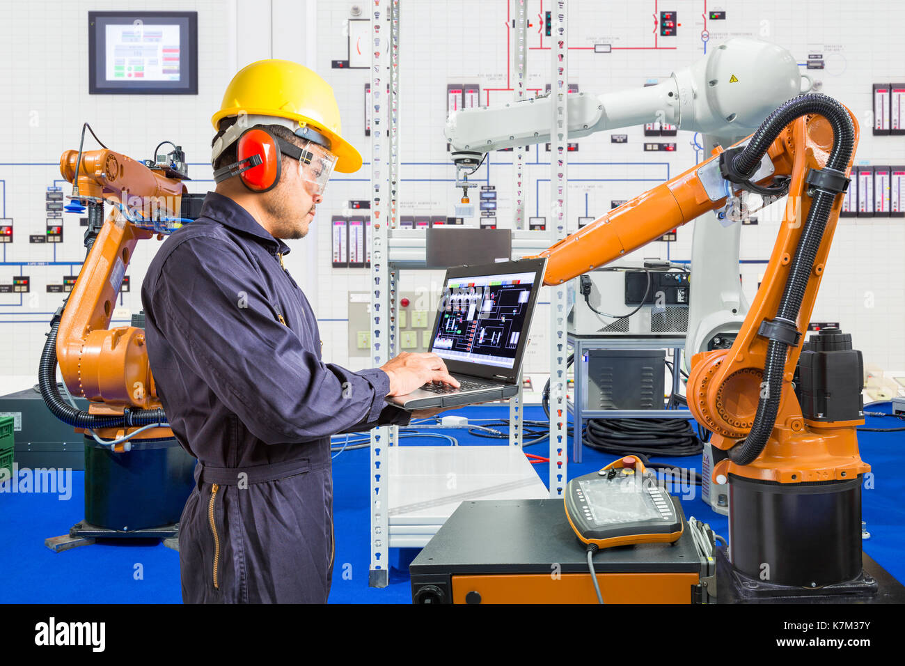 Laptop manufacturing process hi-res stock photography and images - Alamy