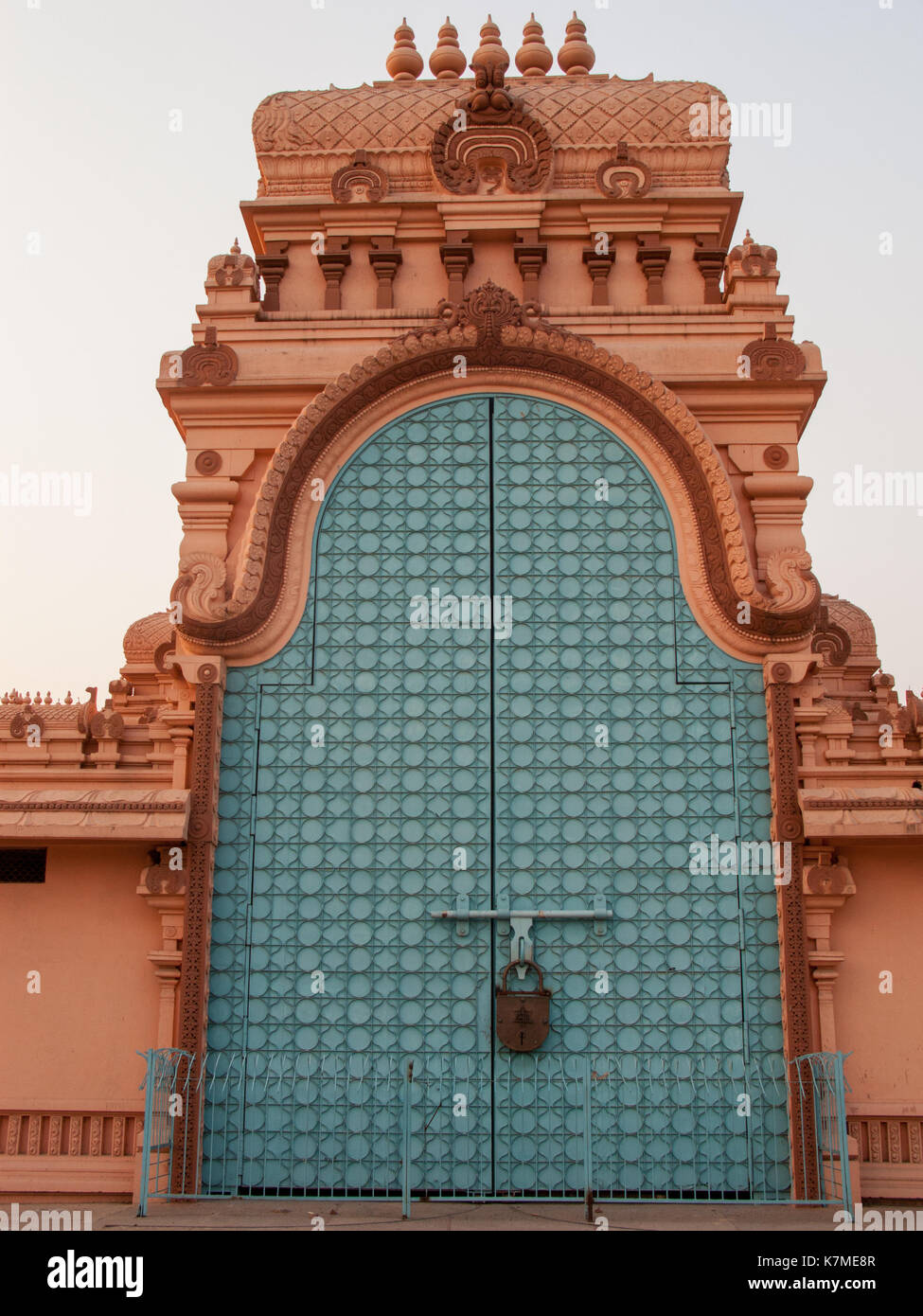 Chattarpur mandir delhi india hi-res stock photography and images - Alamy