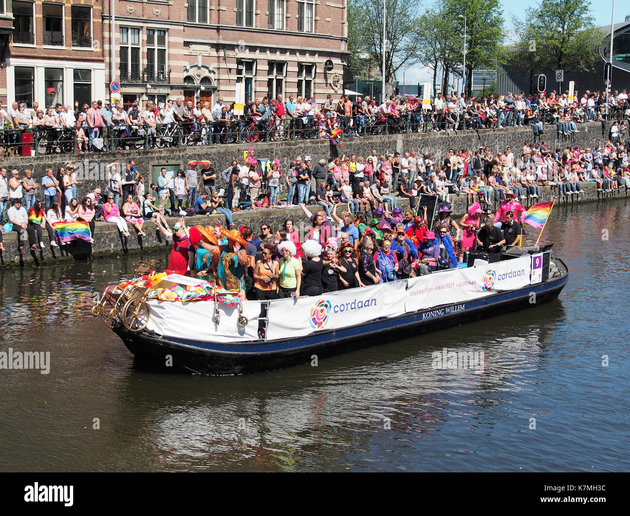 Image of Boat 9, named 'Cordaan', participating in the Canal Parade ...