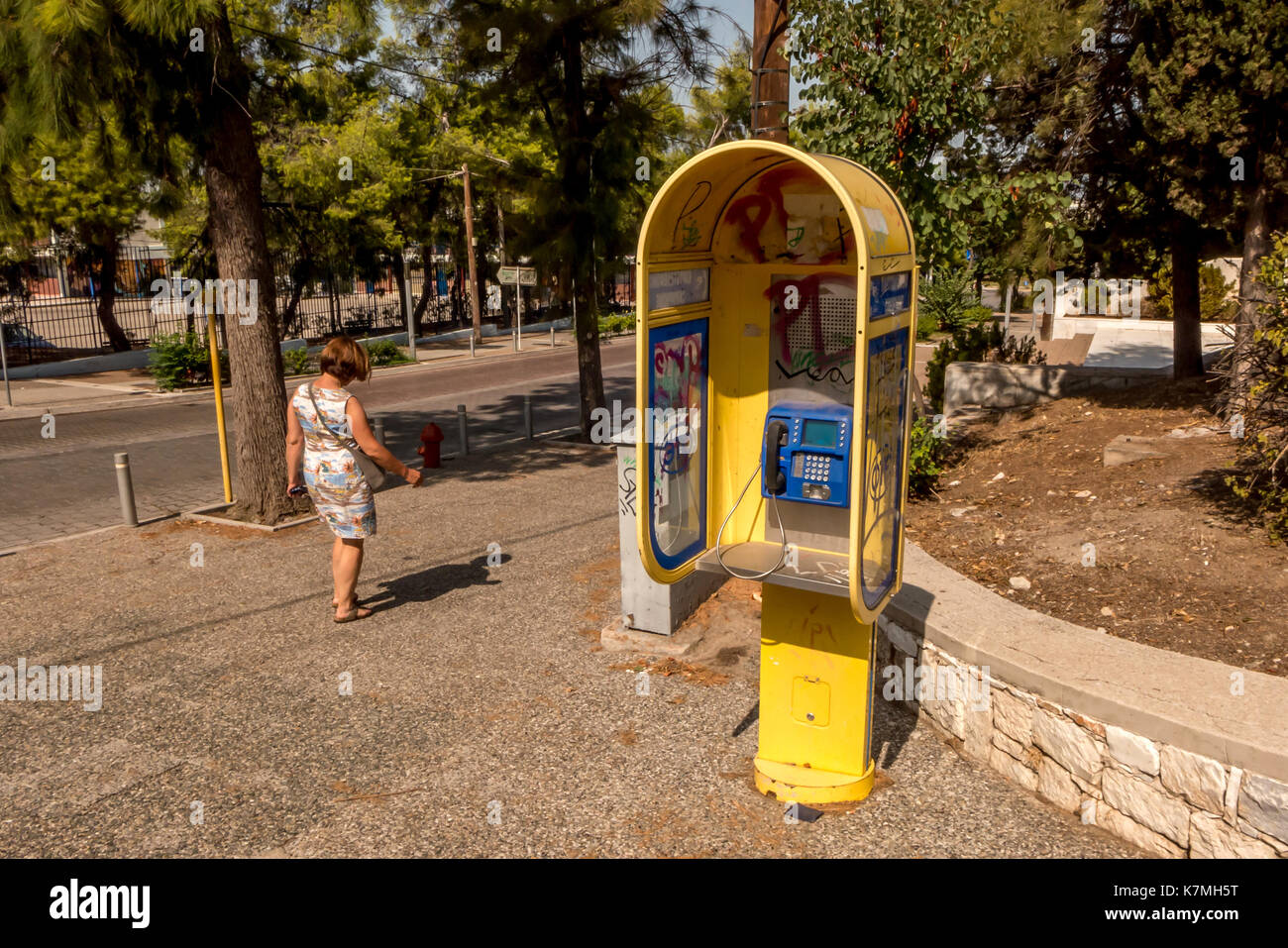 Greek telephone box hi-res stock photography and images - Alamy