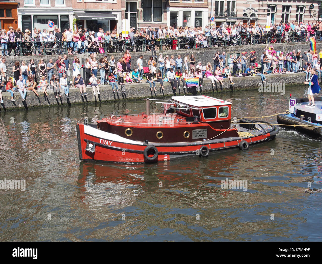 Boat 17 Philips, Canal Parade Amsterdam 2017 foto 7, Sleepboot Tiny ENI ...