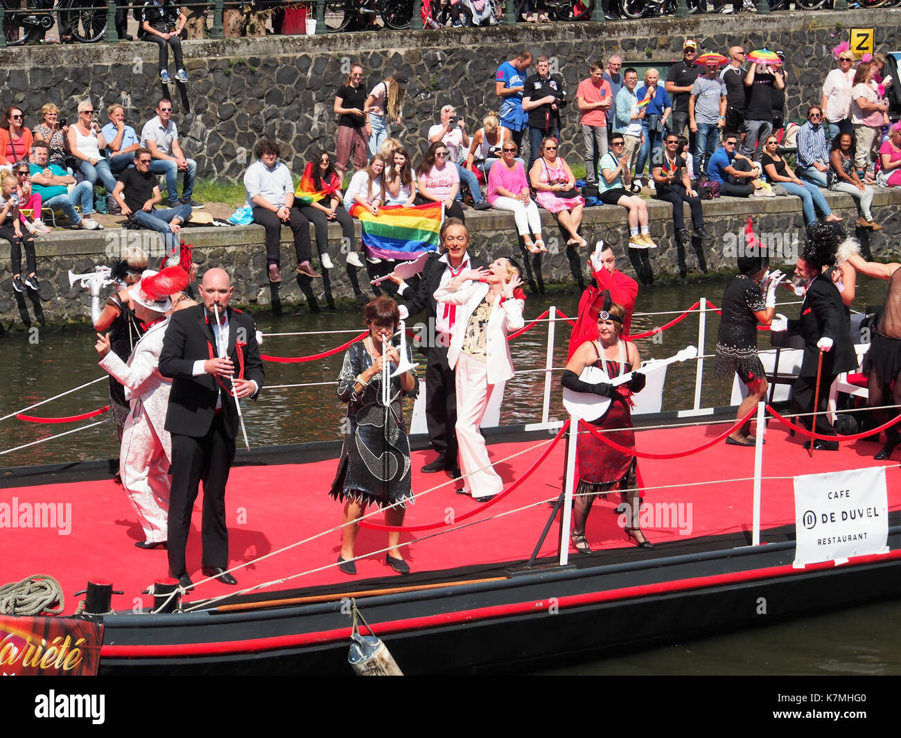 Boat 24 Luna Lunettes Vari%%C3%%A9t%%C3%%A9, Canal Parade Amsterdam ...