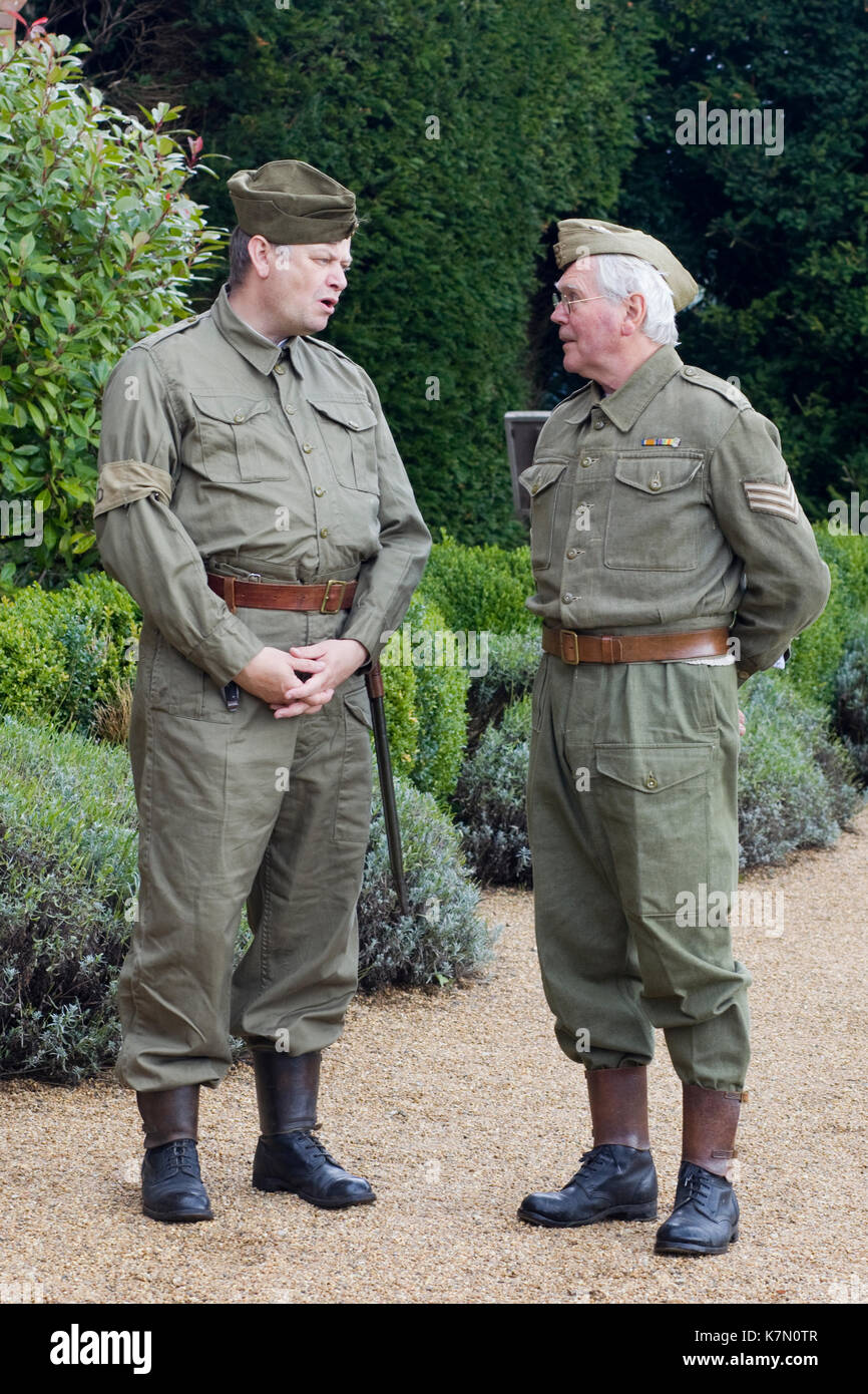 Authentic ww2 british army home hi-res stock photography and images - Alamy