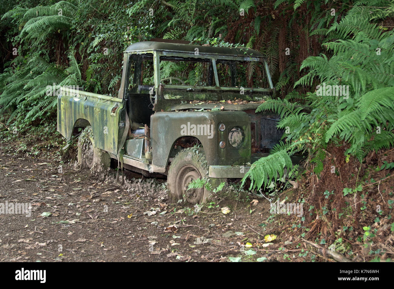 iconic Land Rover Defender 90 Pick-up Stock Photo - Alamy