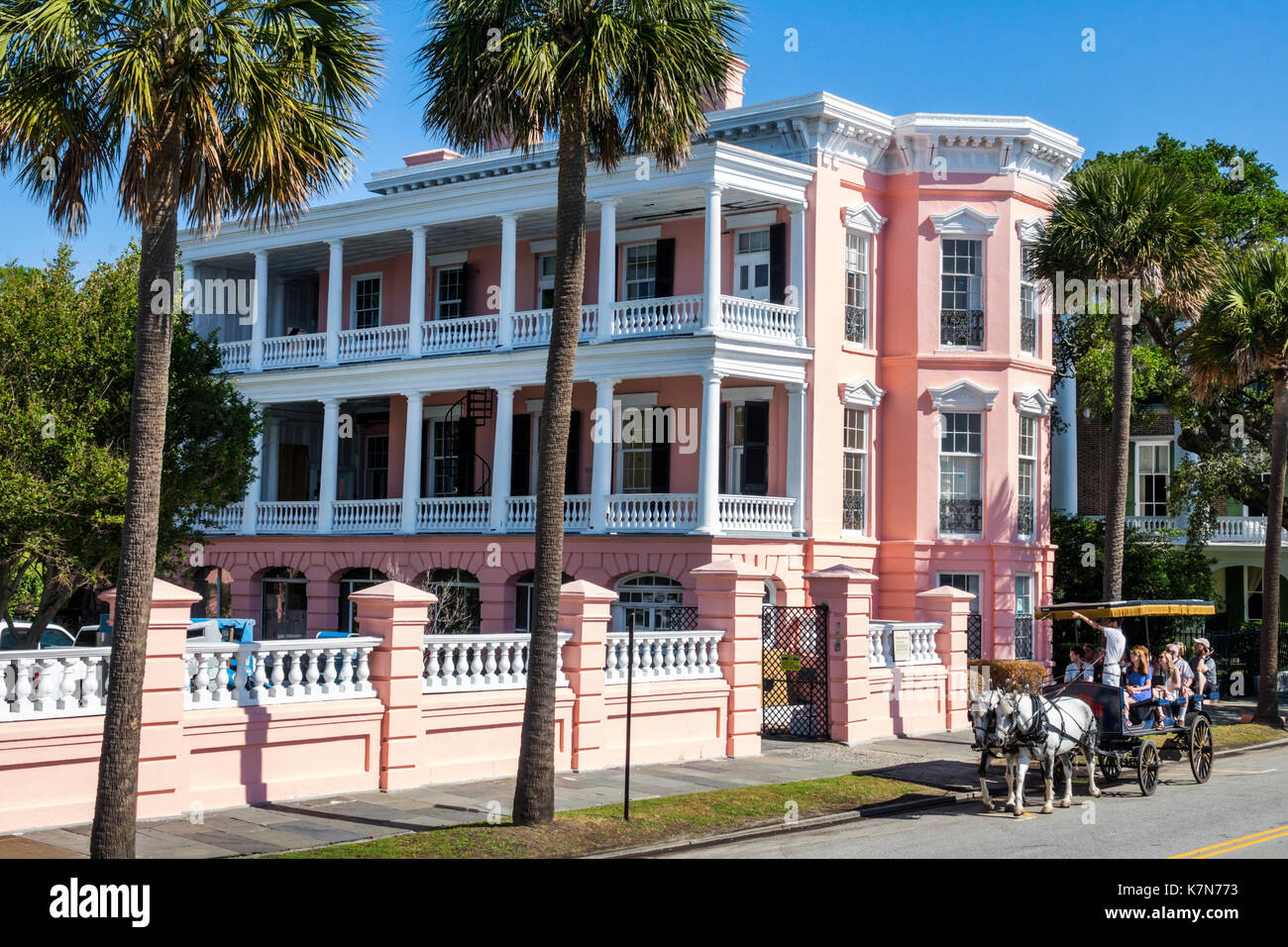 Charleston south carolina the battery house and carriage hi-res stock ...