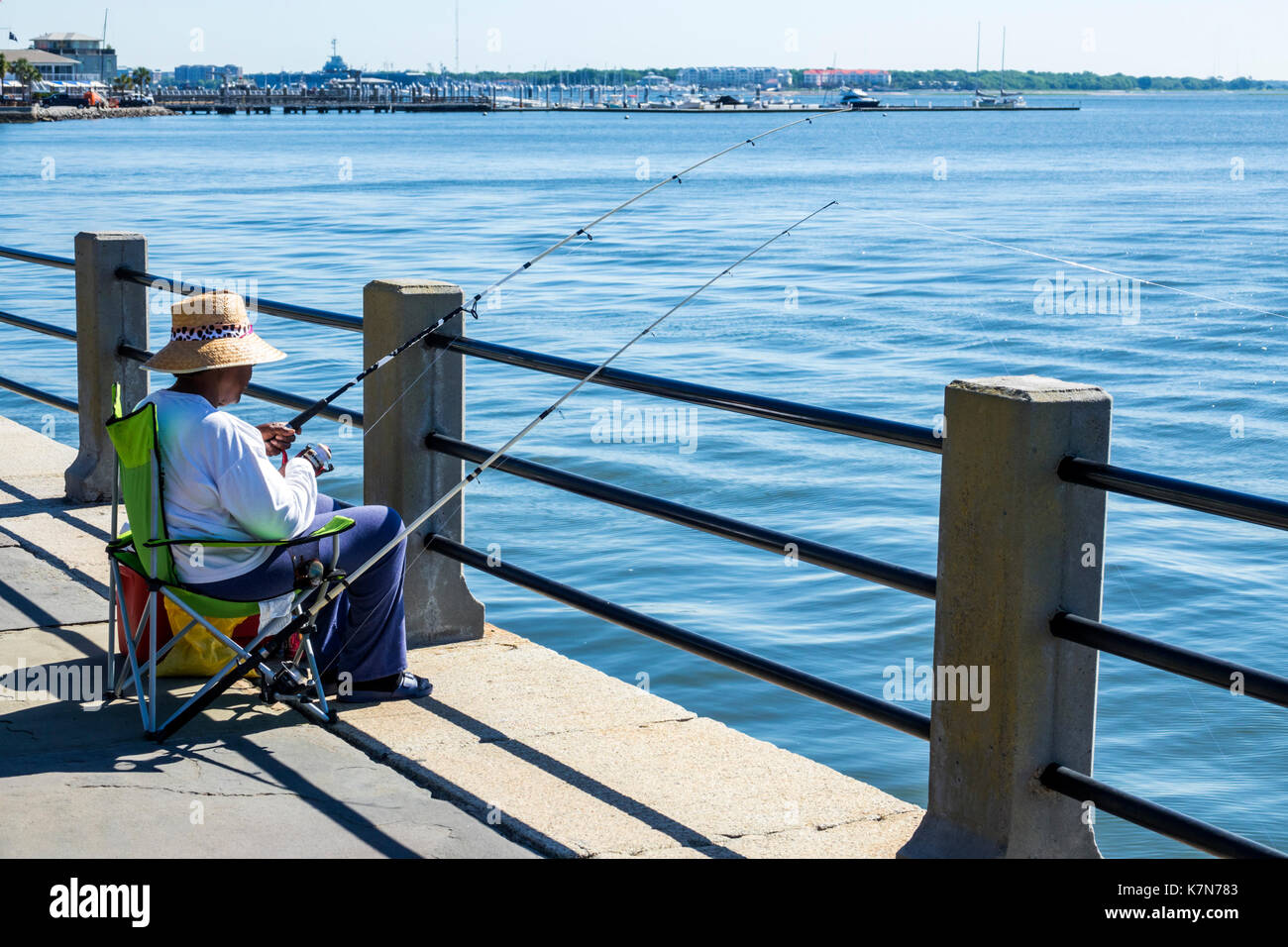 Charleston South Carolina,waterfront,East Battery,seawall,promenade ...