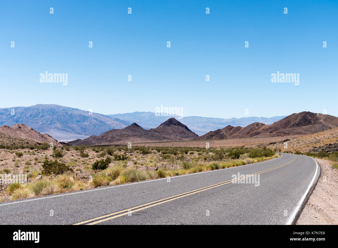Hot Desert Highway Stock Photo - Alamy