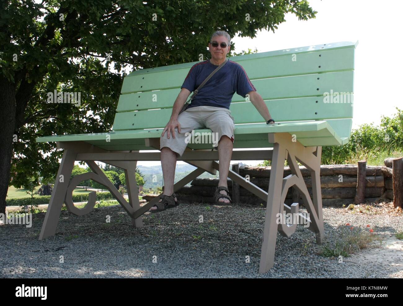 The big bench hi-res stock photography and images - Alamy